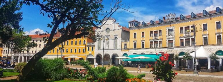 Benvenuti nella Città Splendente! - Adorable Adorable